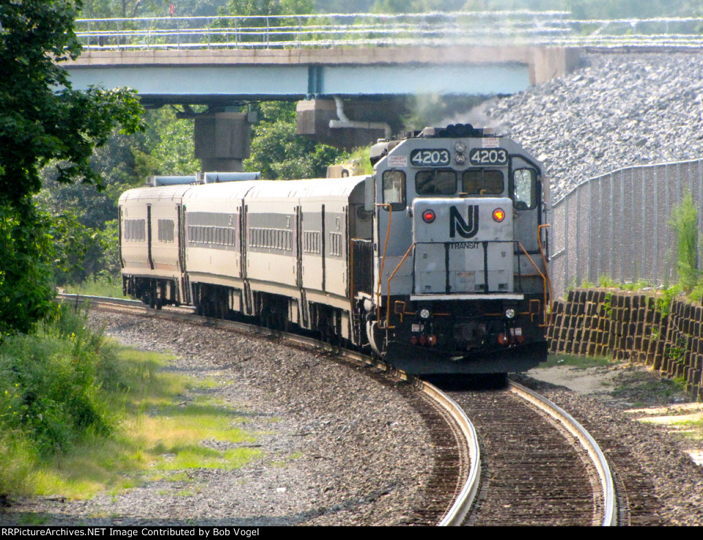 NJT 4203